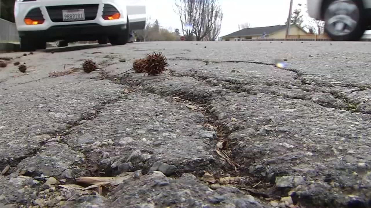 potholes | abc7news.com