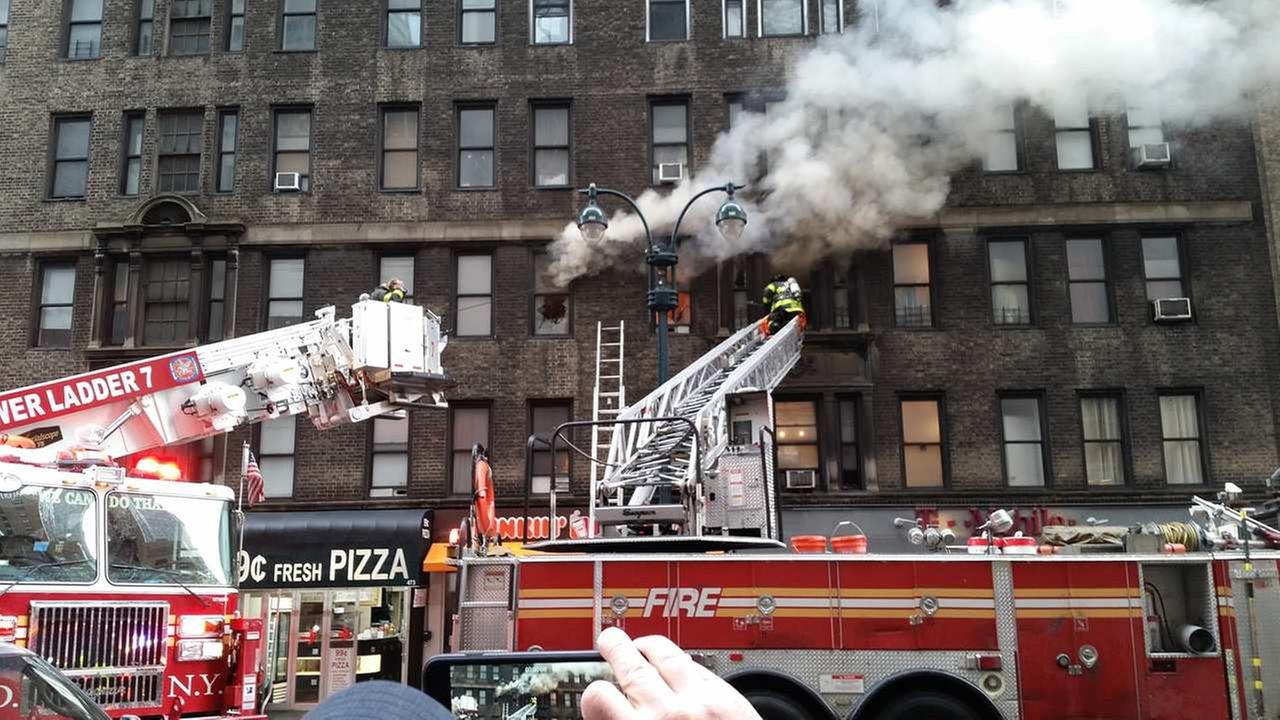 FDNY extinguishes fire inside high-rise apartment building in Midtown ...