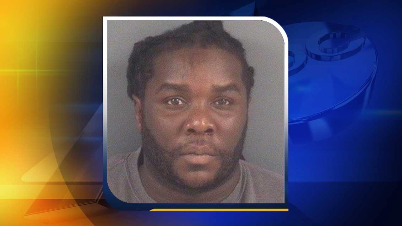 Police Woman Fights Off Attempted Sex Assault Suspect