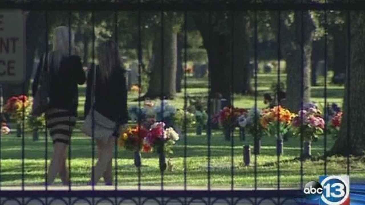 San Marcos love triangle murder victim Hailey Nicholls laid to rest in ...