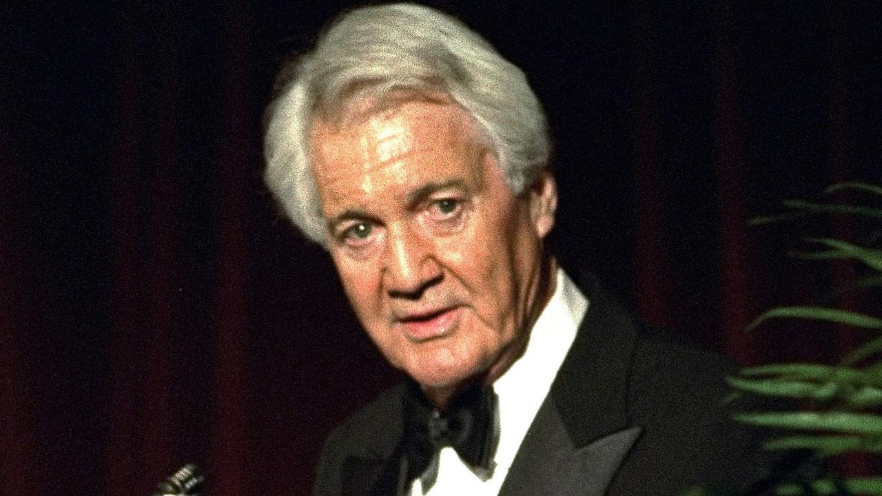 Legendary sports broadcaster, former NFL player Pat Summerall has died ...